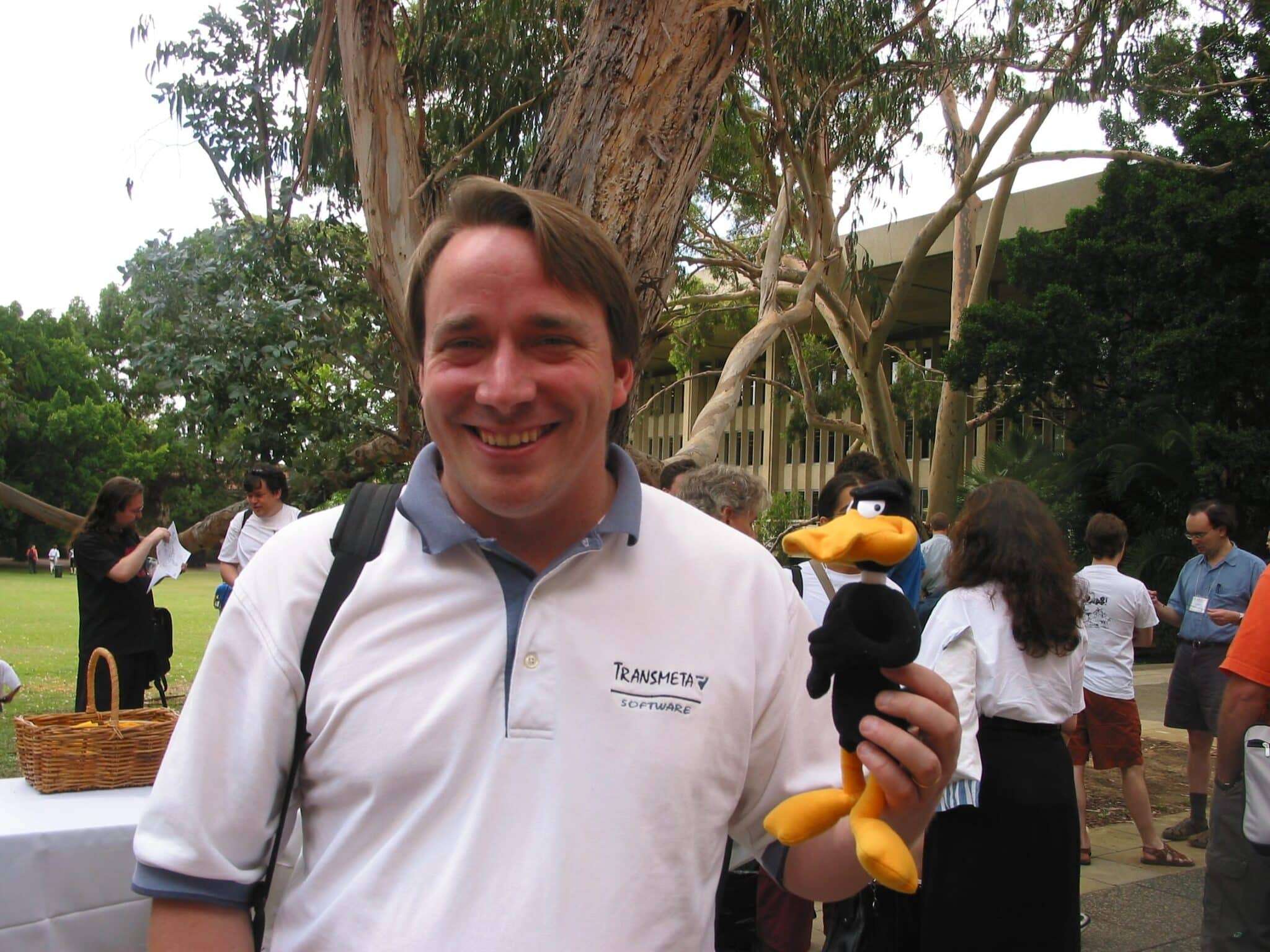 Linus Torvalds: El arquitecto del Kernel de Linux - Administración de ...